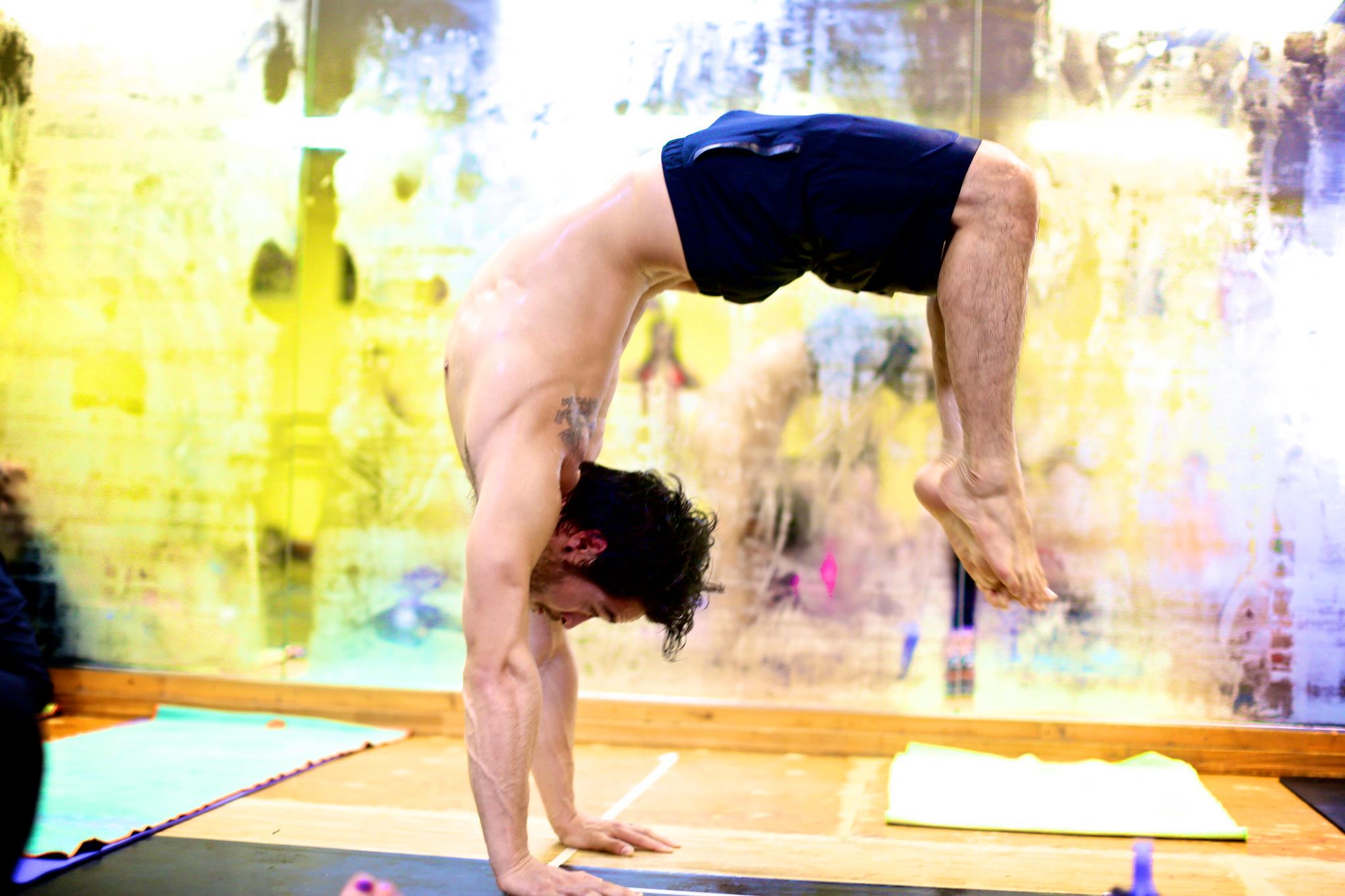 [COMP]? Probably not yoga but..... handstand to backbend : r/yoga