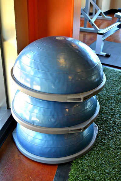 Bosu Ball Circuit Workout {With Video Demonstration} - Peanut Butter Runner